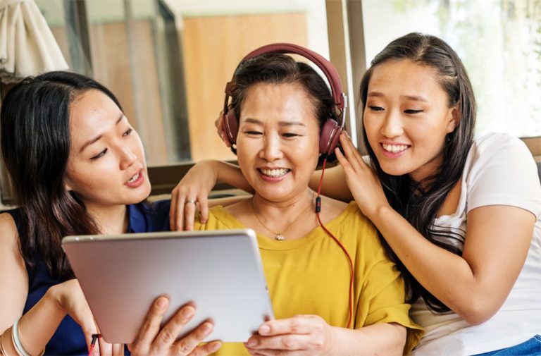 How To Help Seniors To Become Digitally Connected | St Luke's Hospital